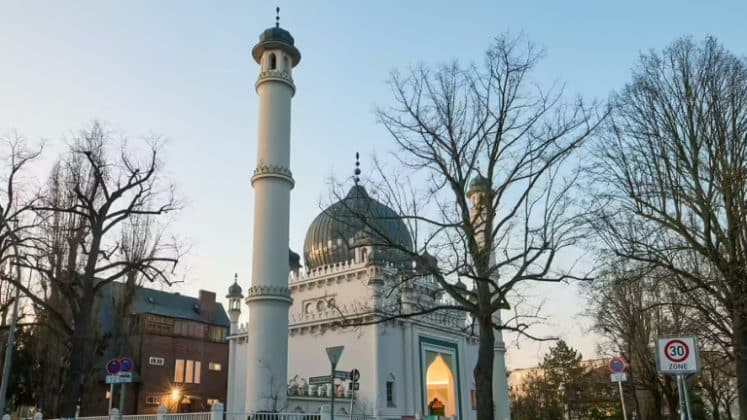 La plus ancienne mosquée encore existante en Allemagne célèbre son ...